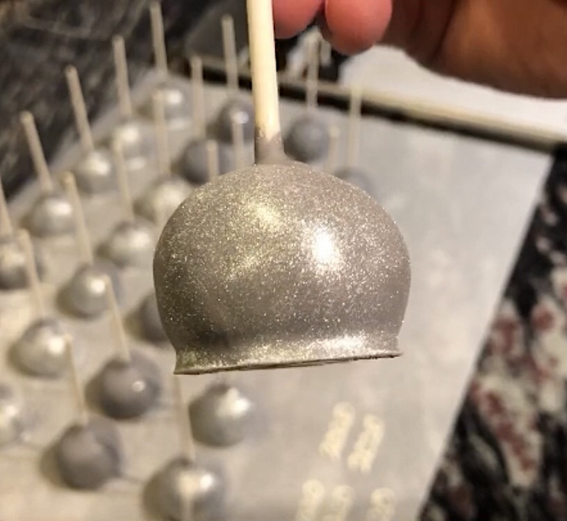 Sparkly, Fabulous New Year Cake Pops – Adventures In Yum